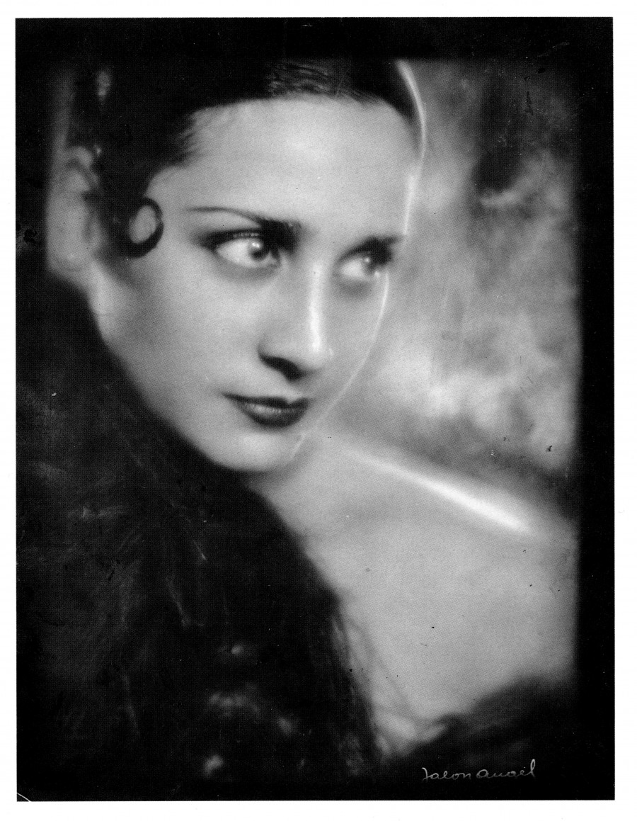 El tango conquista Europa. Buenos Aires, 1880 - Hyperbole