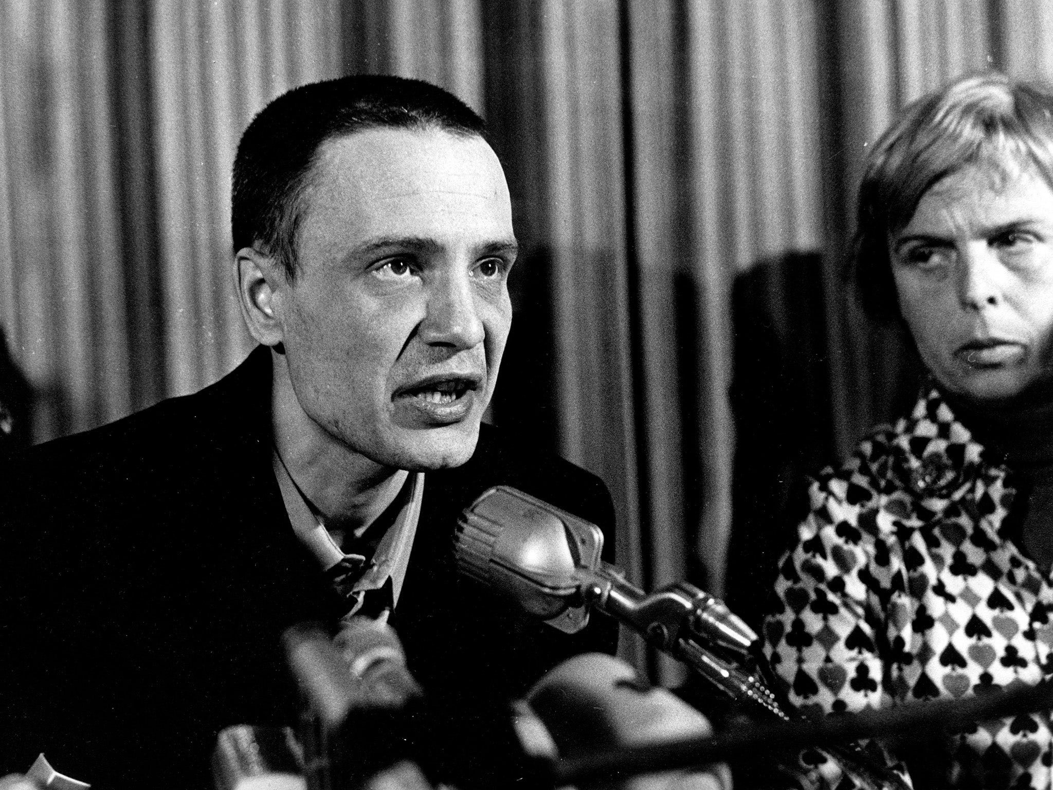 Vladimir Bukovsky: la muerte de un hombre valiente - Hyperbole