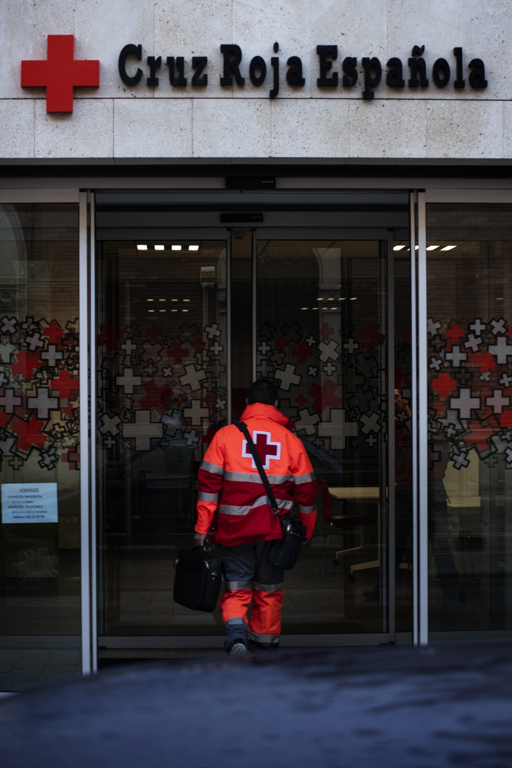 Covid-19: "la luna miente..." - Hyperbole