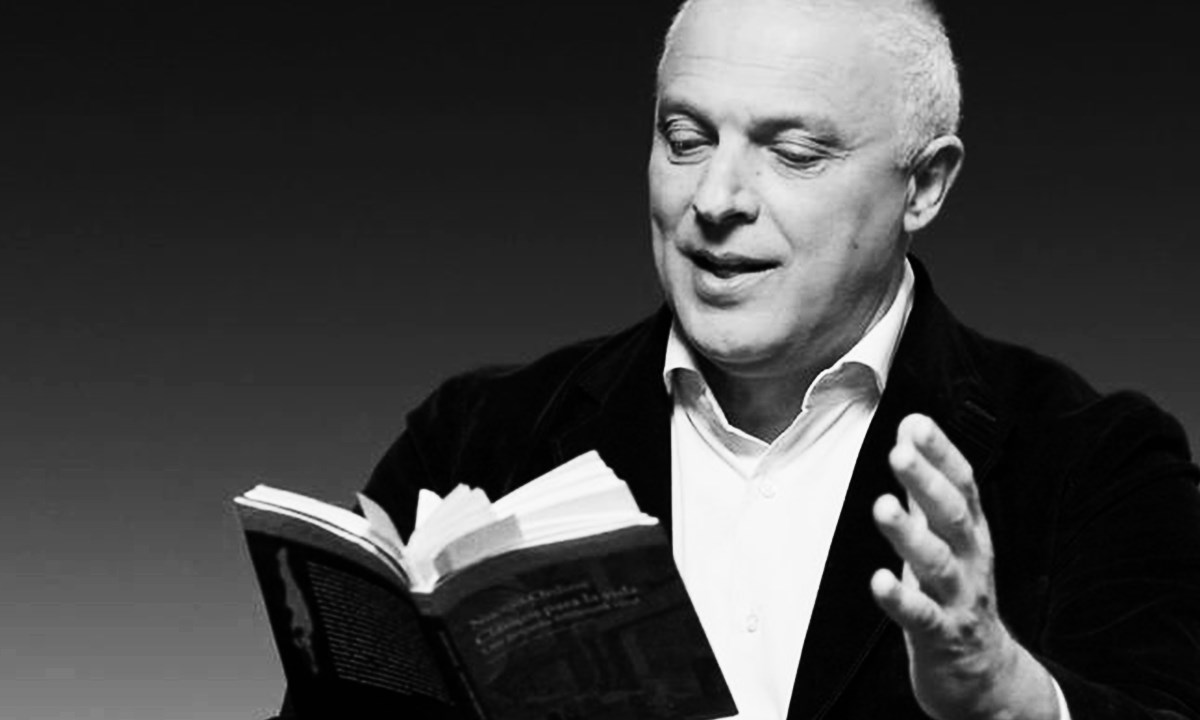 Italo Calvino y Nuccio Ordine en la despedida - Hyperbole